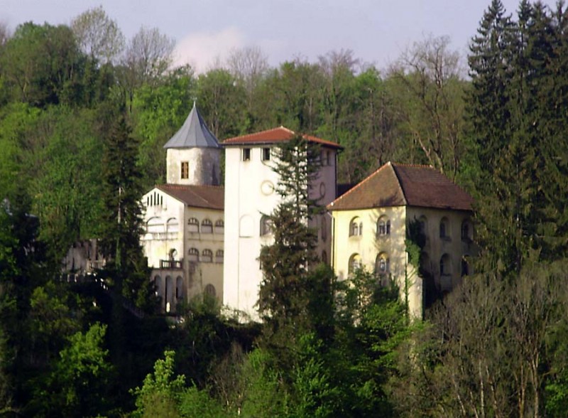 DVORAC BOSILJEVO I PERIVOJ OKO NJEGA | KAfotka